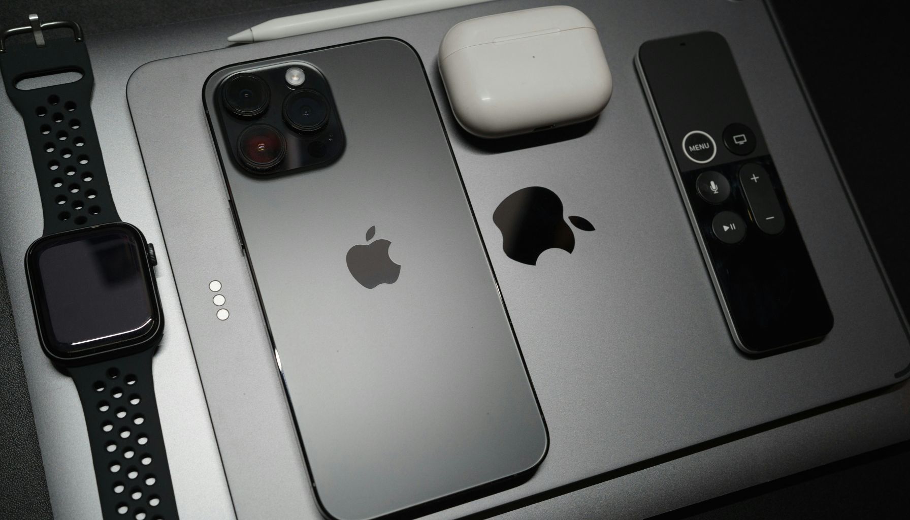 【MM Podcast】蘋果發佈會 10 大 Q&A：產能、供應鏈與 iPhone 18 | 部落格 | MacroMicro 財經M平方